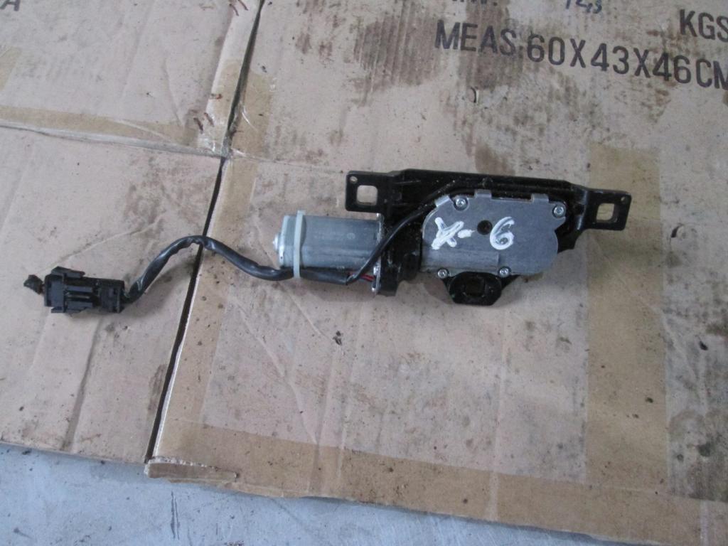 Оригинал ЗАМОК КРЫШКИ ЗАДНЕЙ ДОТЯЖКА BMW X6 E71 в Украине