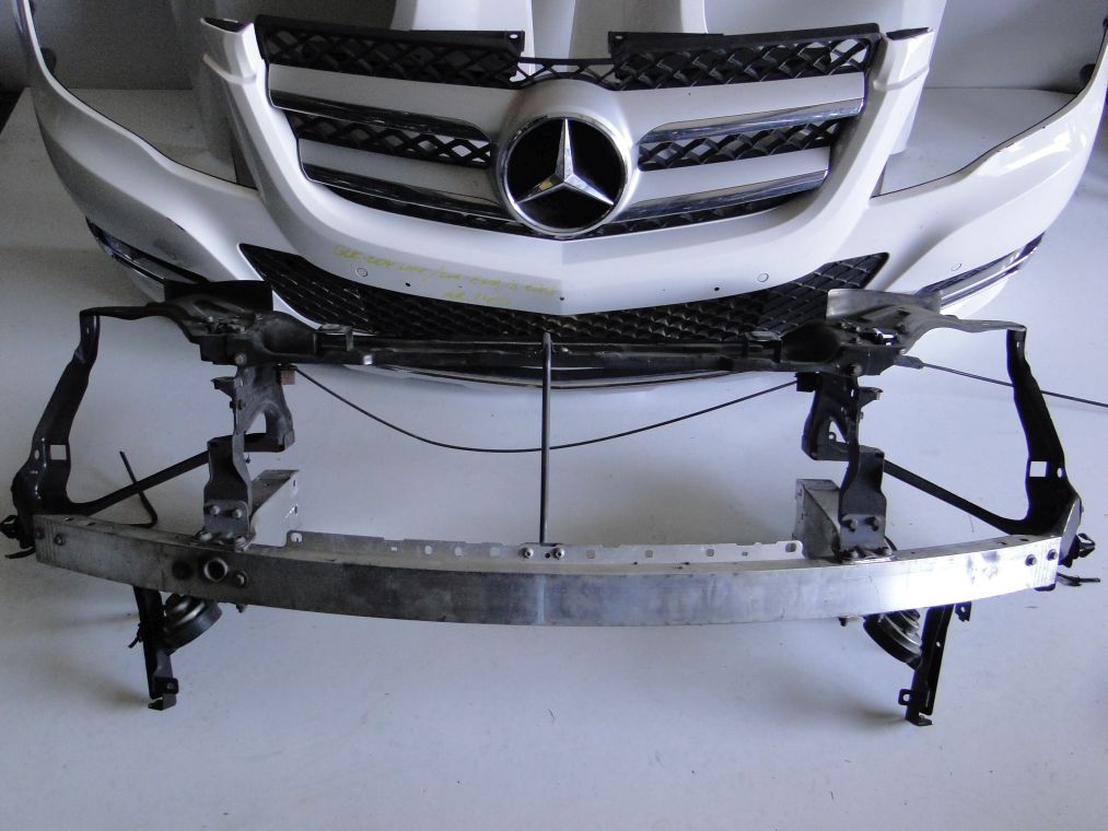 Mercedes-Benz OE A2046200172 pas przedni za 2999.00PLN z LUBASZ ...