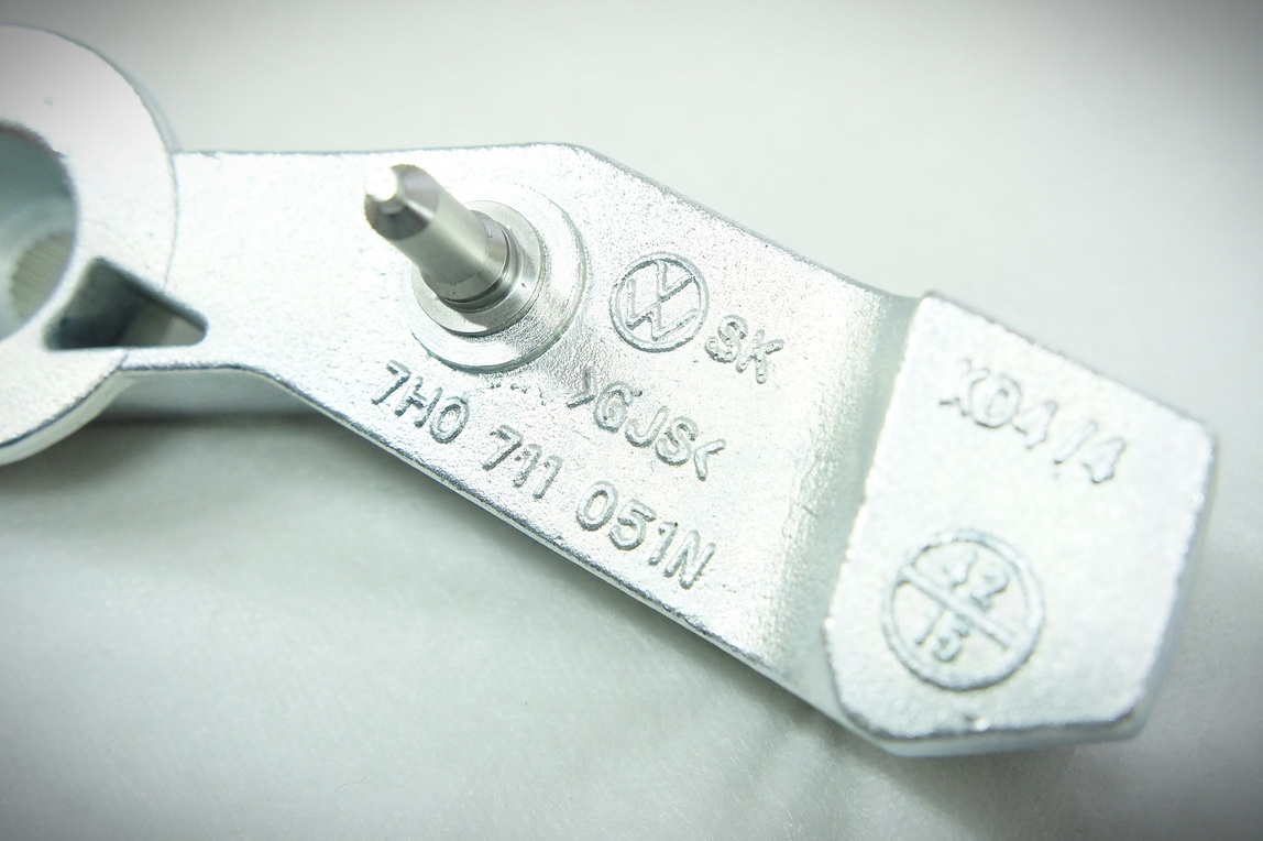 DŹWIGNIA WYBIERAK SKRZYNI BIEGÓW VW T5 7H0711051N - 7466958440 ...