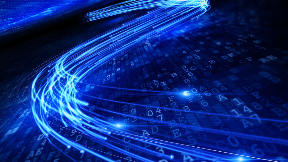 Inżynier wyjaśnia, jak działają światłowody i dlaczego warto ...