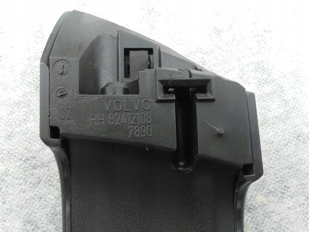 Obudowa klamki Volvo FH4 prawa 82412108 RH - 7448109715 - oficjalne ...