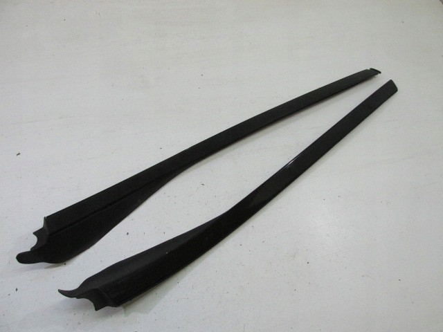 LISTWA LISTWY SZYBY PRZEDNIEJ MERCEDES GLA W156 - 7409689029 ...