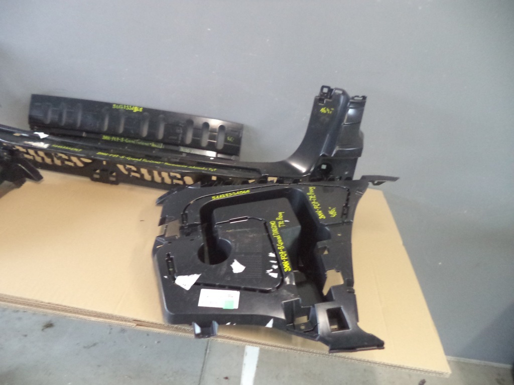 BMW 5 GT F07 MOCOWANIE ŚLIZG ZDERZAKA TYŁ KOMPLET - 7087245321 ...