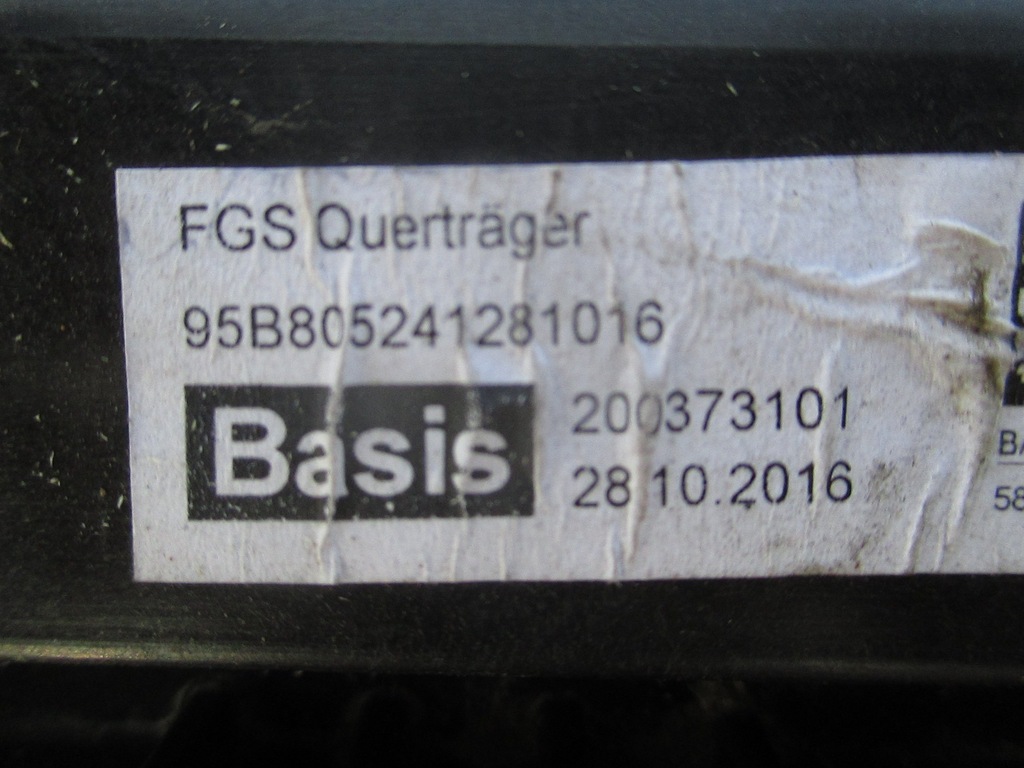 PORSCHE MACAN BELKA ZDERZAKA PRZÓD 95B805241 - 7295513291 - oficjalne ...