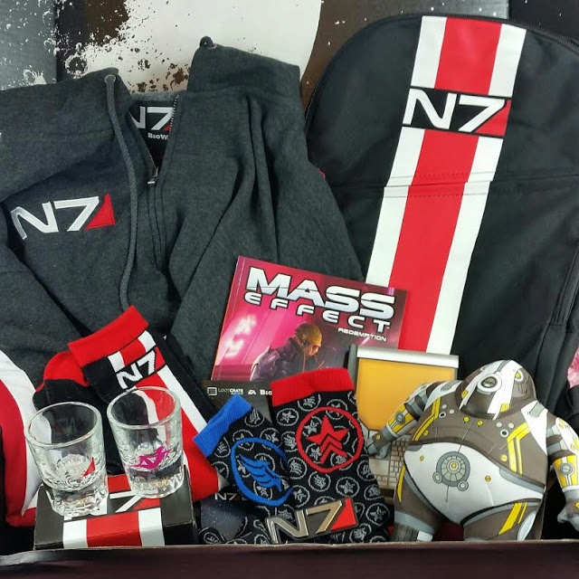 MASS EFFECT N7 - BOX - LOOT CRATE - L - 7698952690 - oficjalne archiwum ...