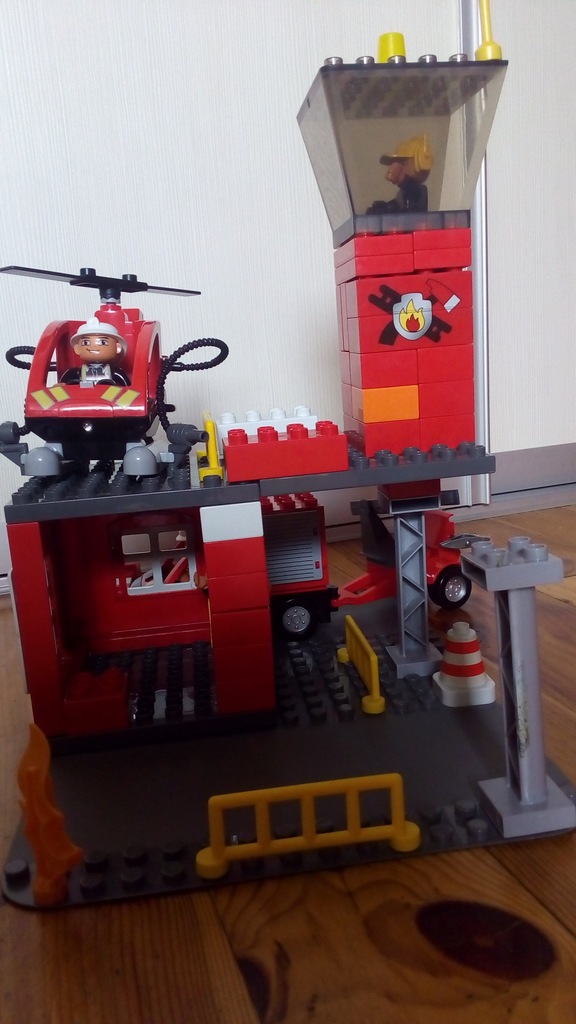 JIXIN Klocki Dzielny Strażak nr 9188A na baterie - 7431163014 - oficjalne archiwum Allegro