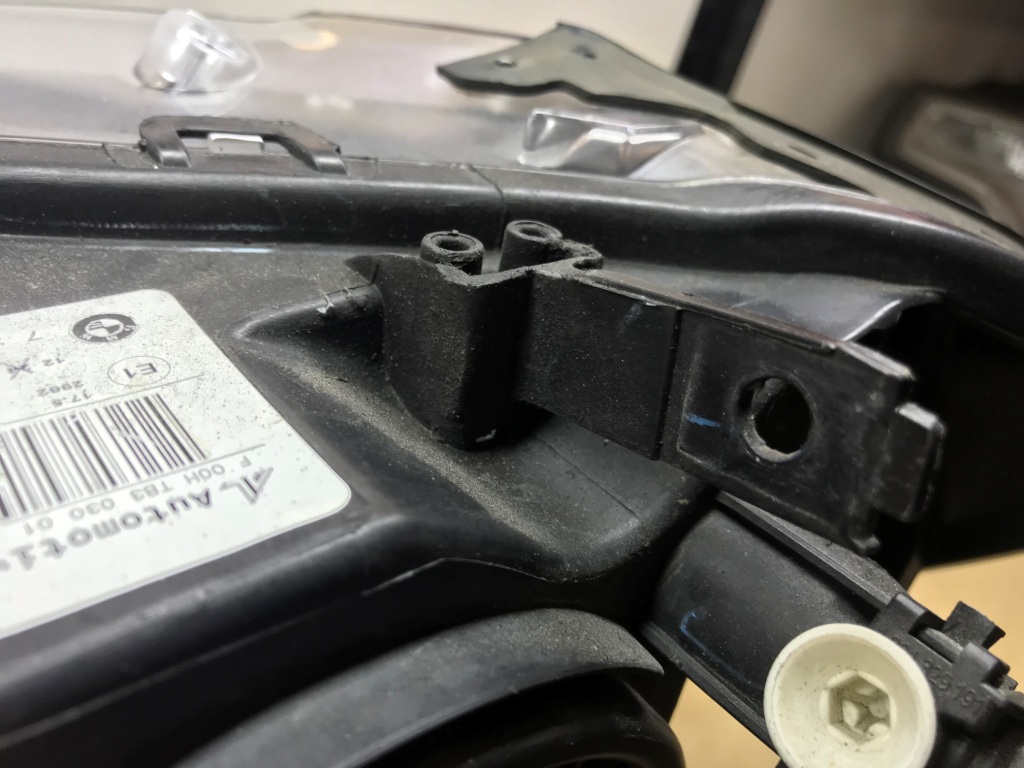 BMW X3 F25 LAMPA PRAWA XENON SKRETNY 7217298 AFS - 7225698198 ...