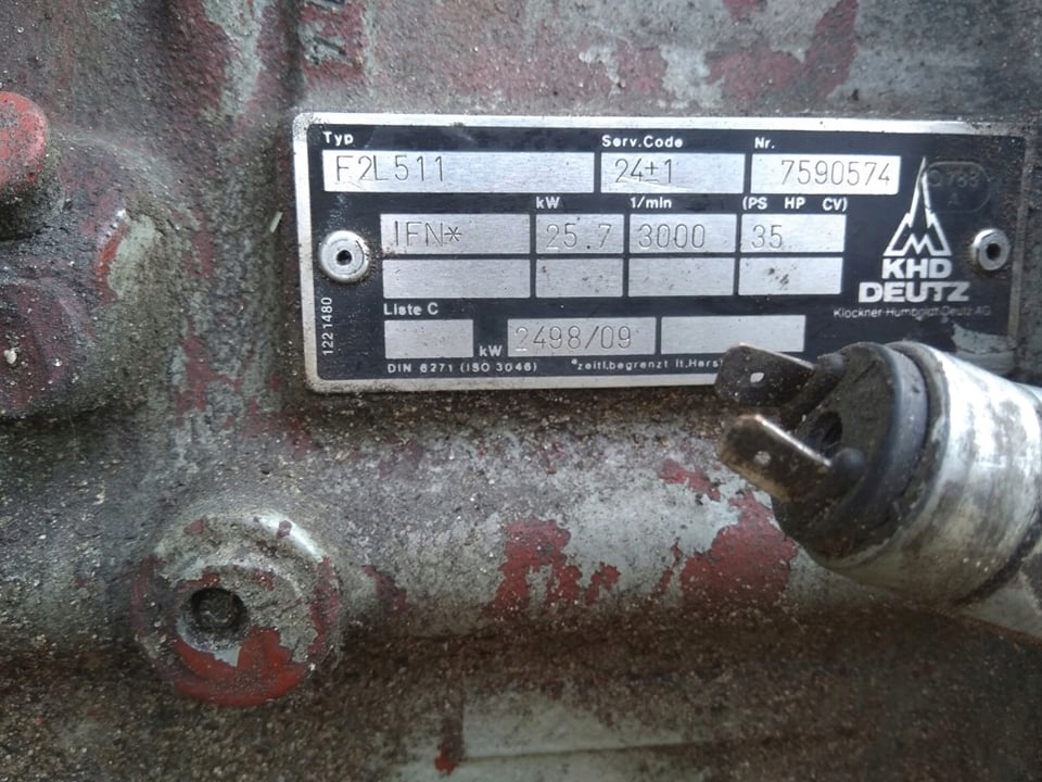 SILNIK DEUTZ 2 CYLINDRY F2L511 - 7542431647 - oficjalne archiwum Allegro
